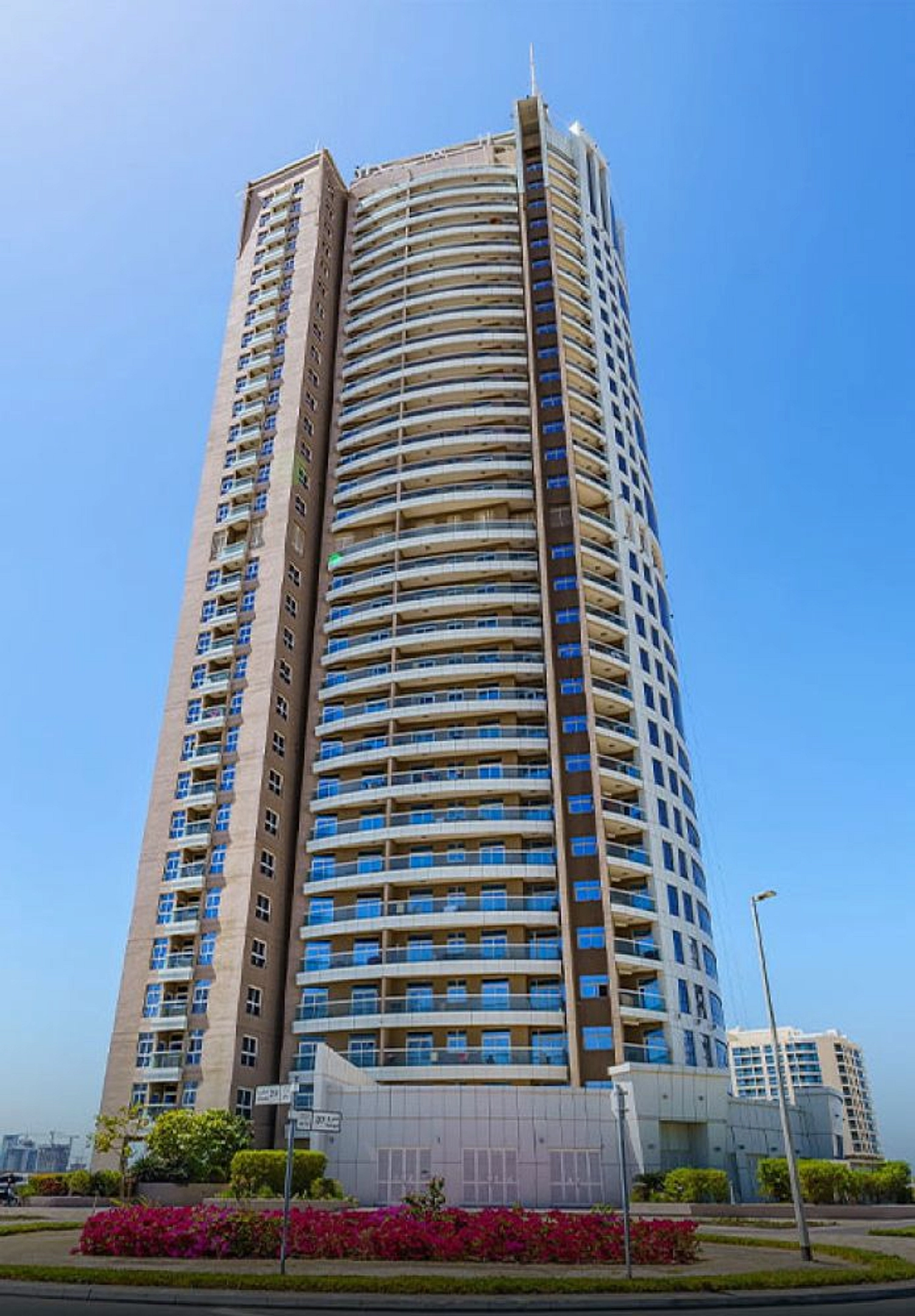 Luxury Apartments at Siraj Tower by Al Madar | Provident Estate