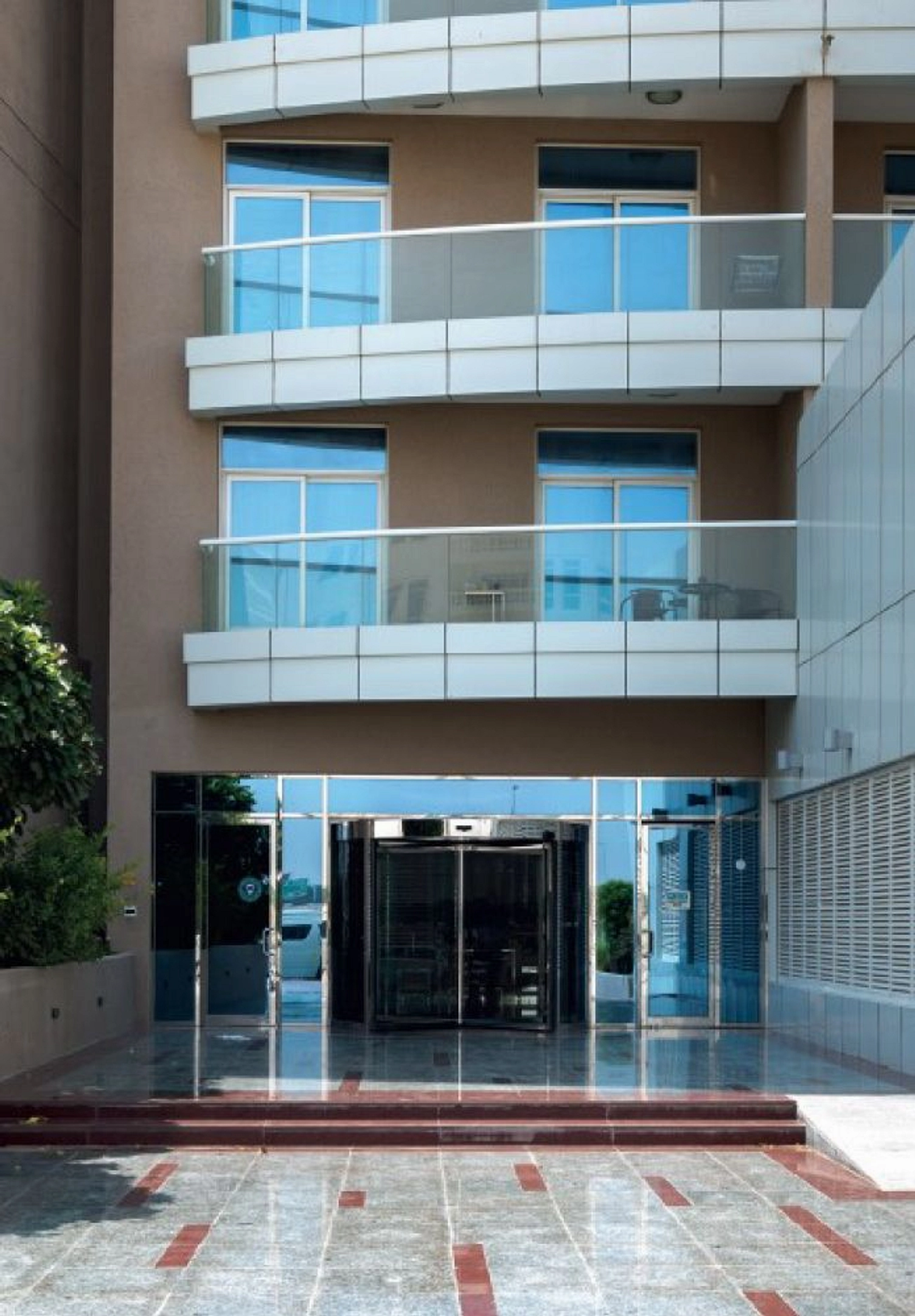 Luxury Apartments at Siraj Tower by Al Madar | Provident Estate